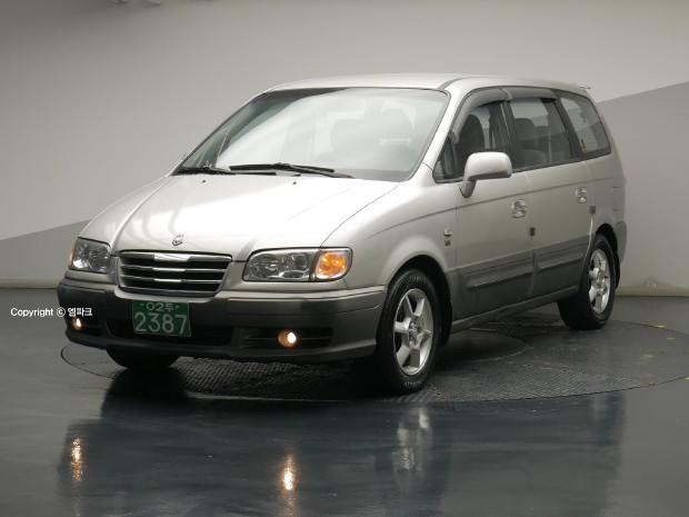 현대 트라제XG 9인승 VGT 디젤 GLS 최고급형